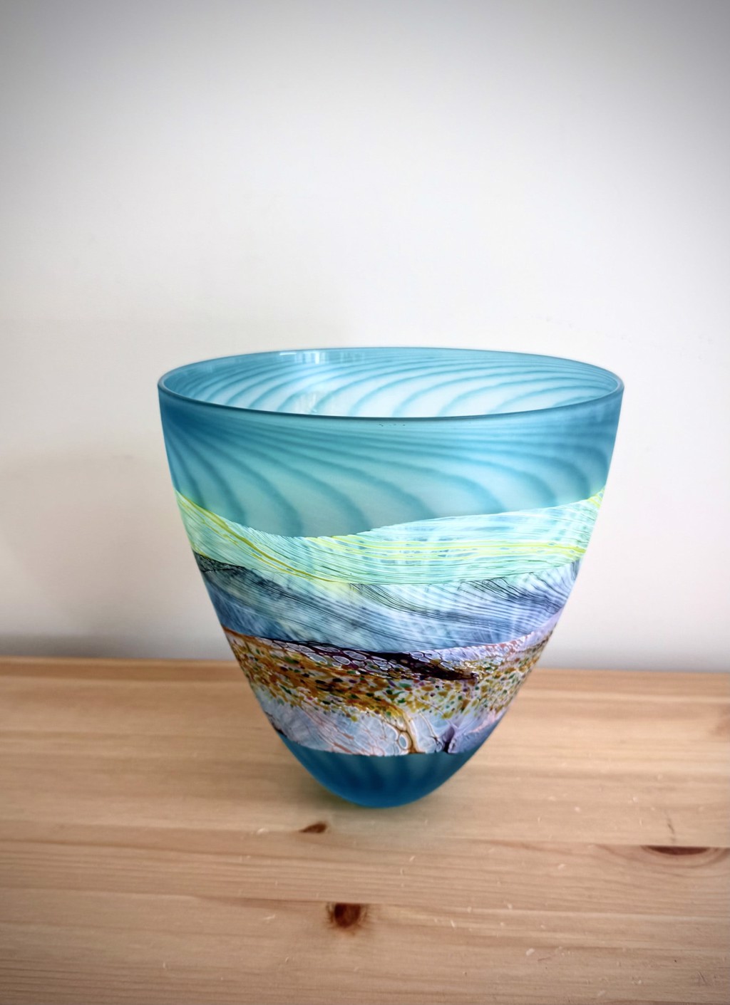 Flint Medium Bowl by Thomas Petit | Contemporary Applied Arts