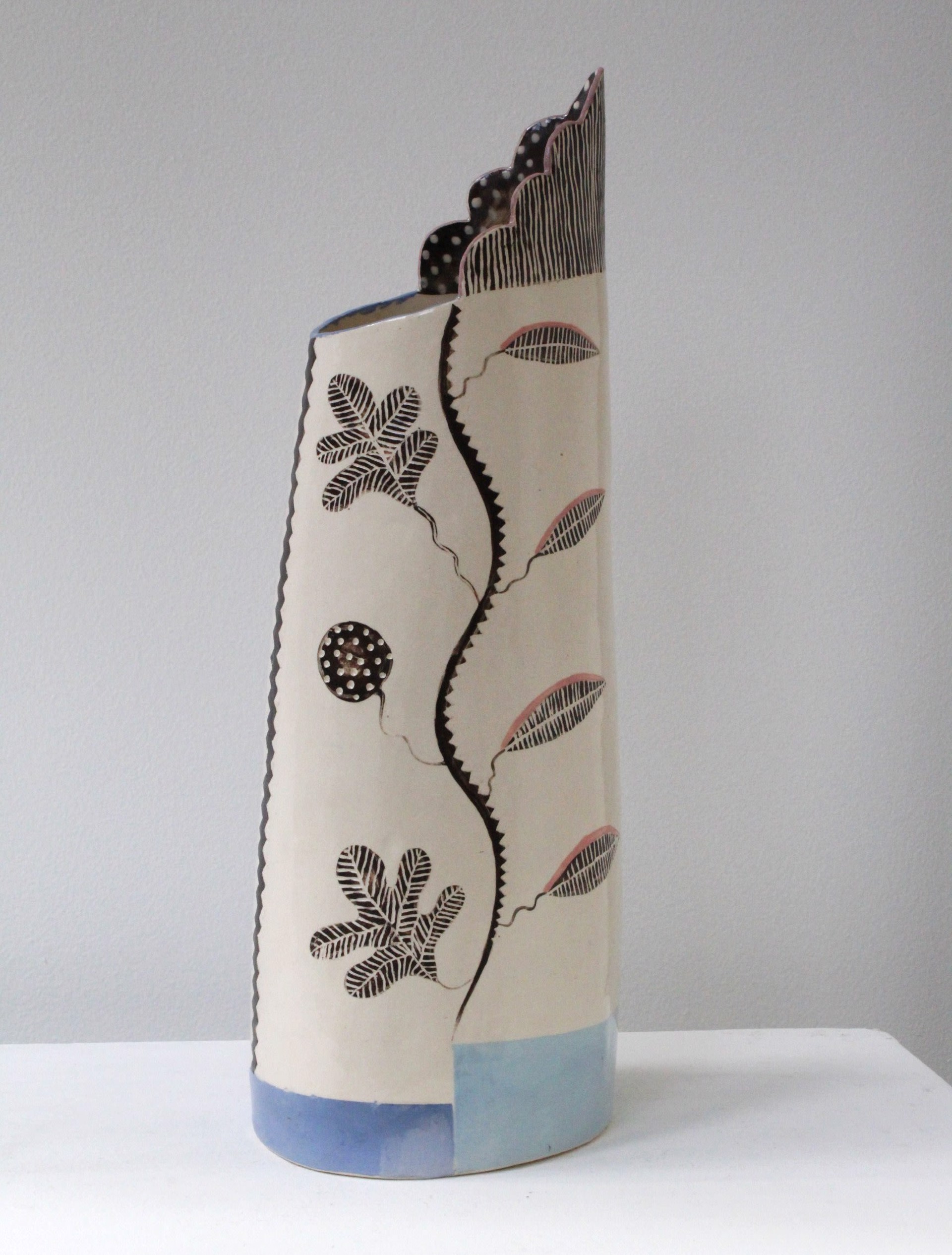 Jug no Handle by Laurance Simon | Contemporary Applied Arts