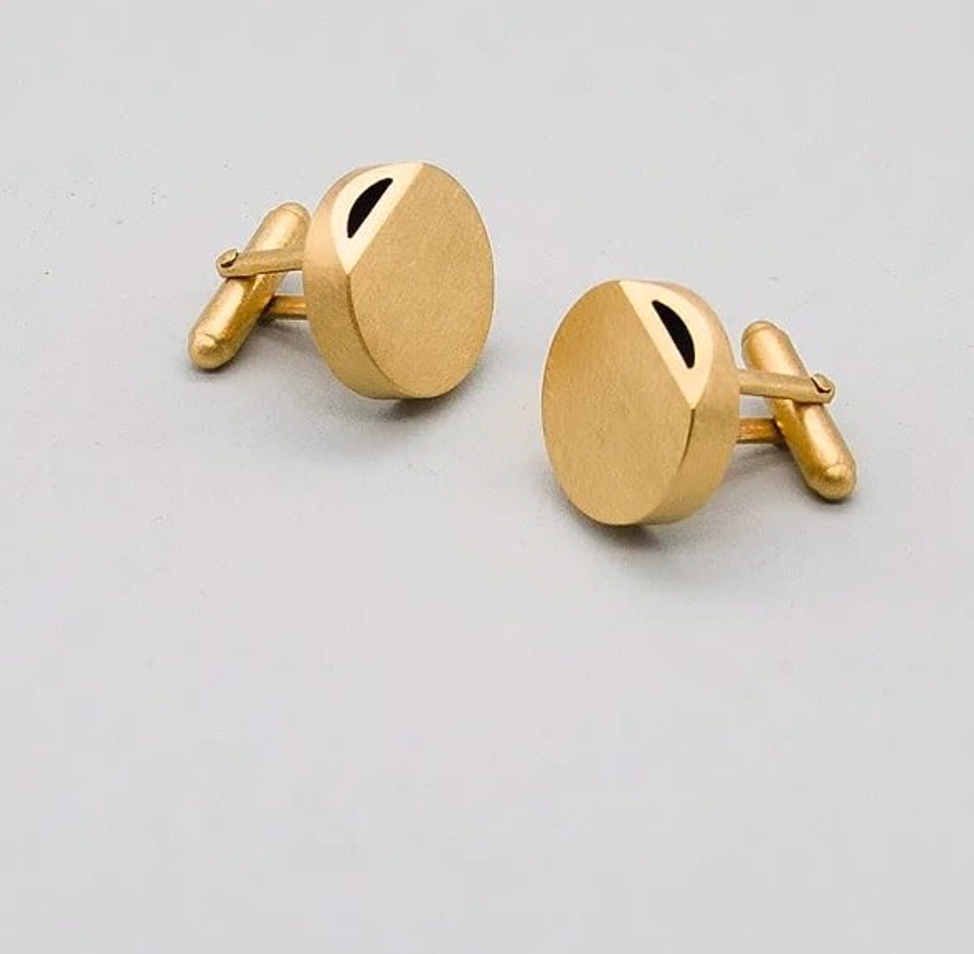 Inside Out Circular Cufflinks by Sheng Zhang | Contemporary Applied Arts